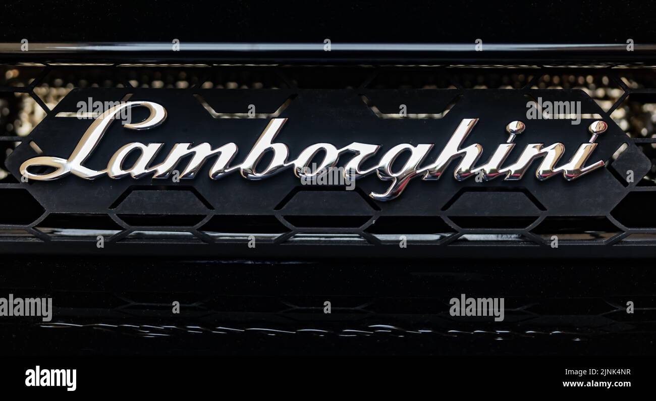 Lamborghini insignia hi-res stock photography and images - Alamy