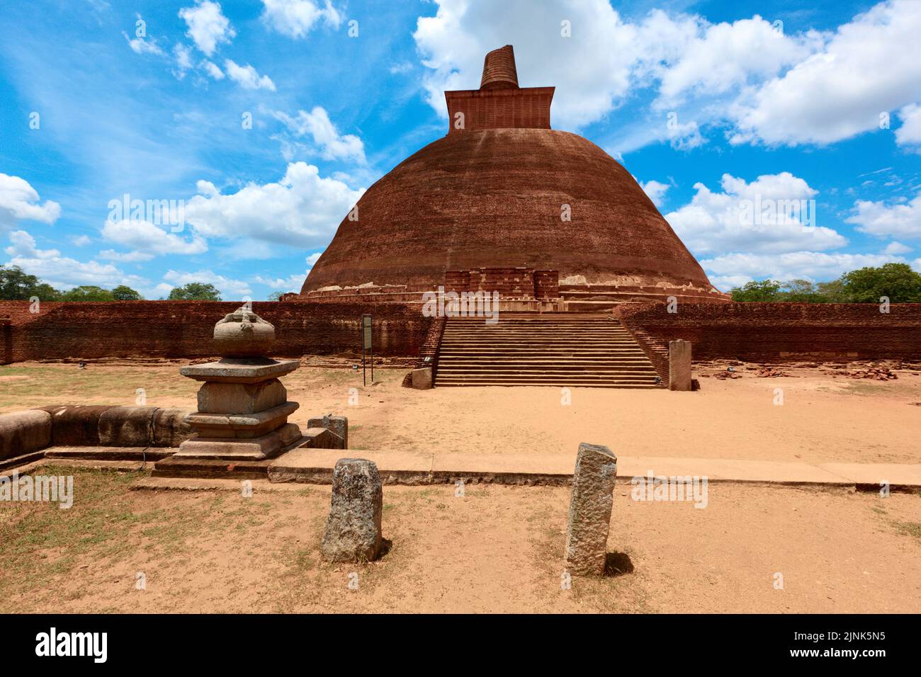 anuradhapura, jethawana dagoba, dagoba, anuradhapuras Stock Photo - Alamy