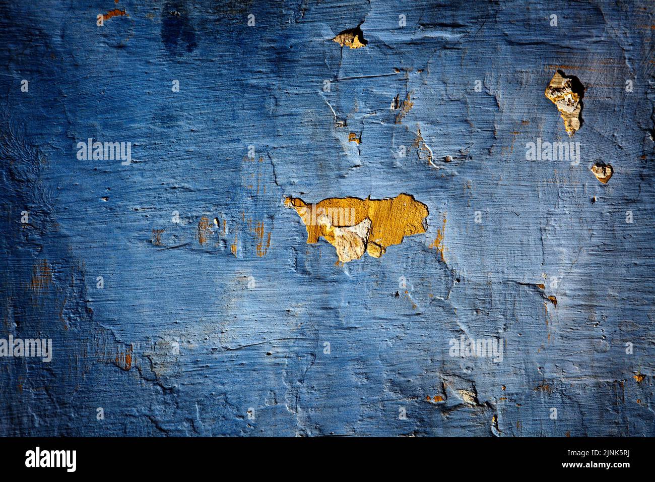 Flaking plaster hi-res stock photography and images - Alamy