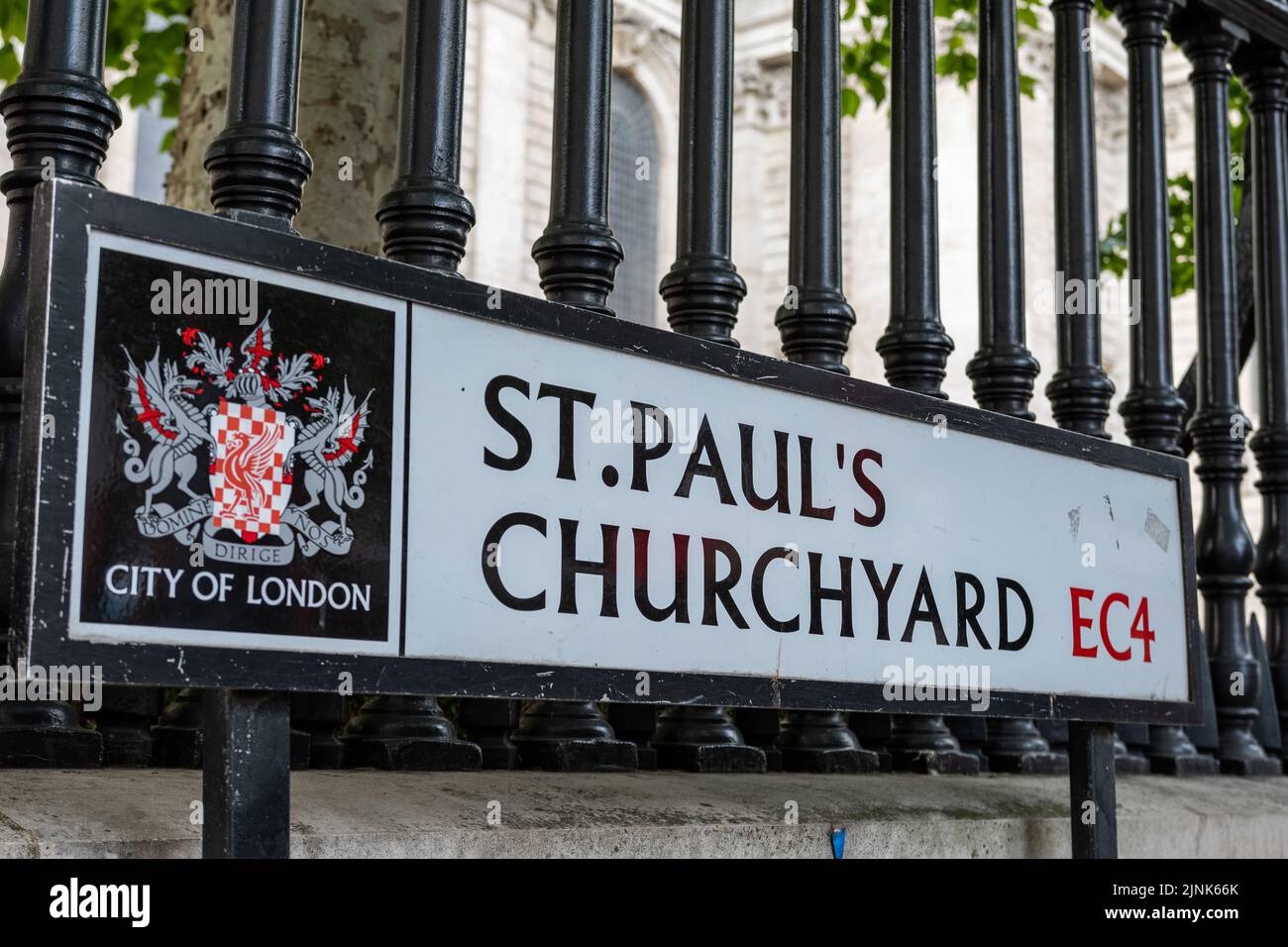 St paul street road sign hi-res stock photography and images - Alamy