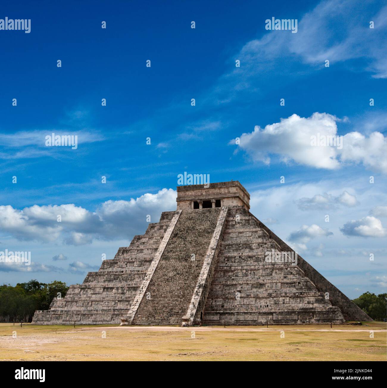 chichen itza, pyramid, chichen itzas, pyramids Stock Photo - Alamy