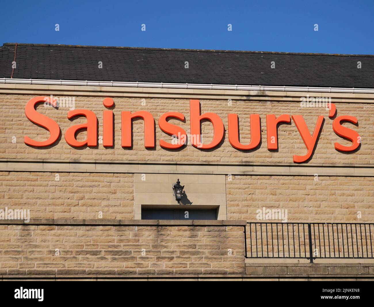 Building stone sign hi-res stock photography and images - Alamy