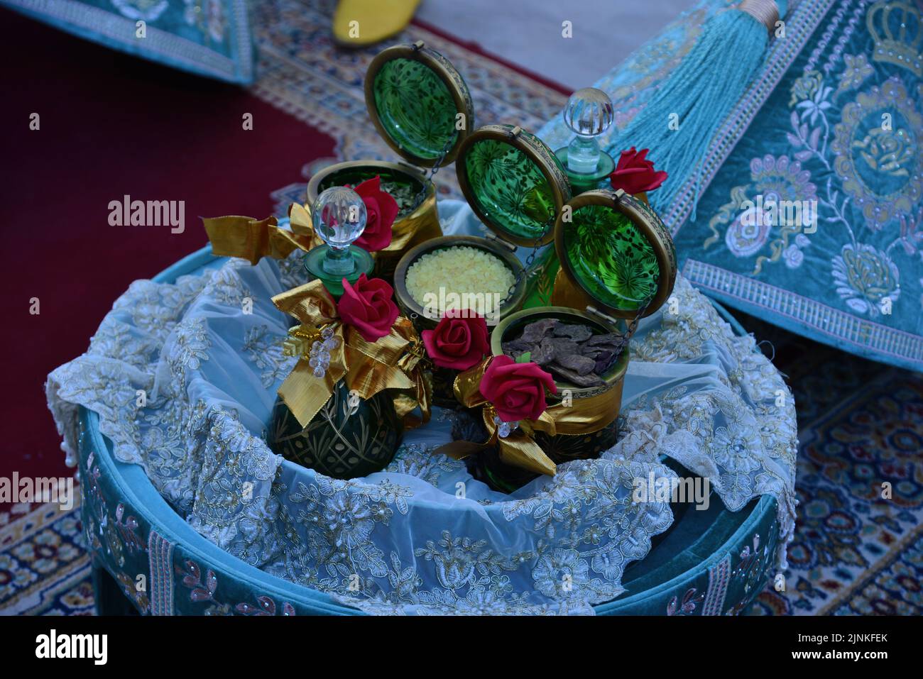 Caftan maroc hi-res stock photography and images - Alamy