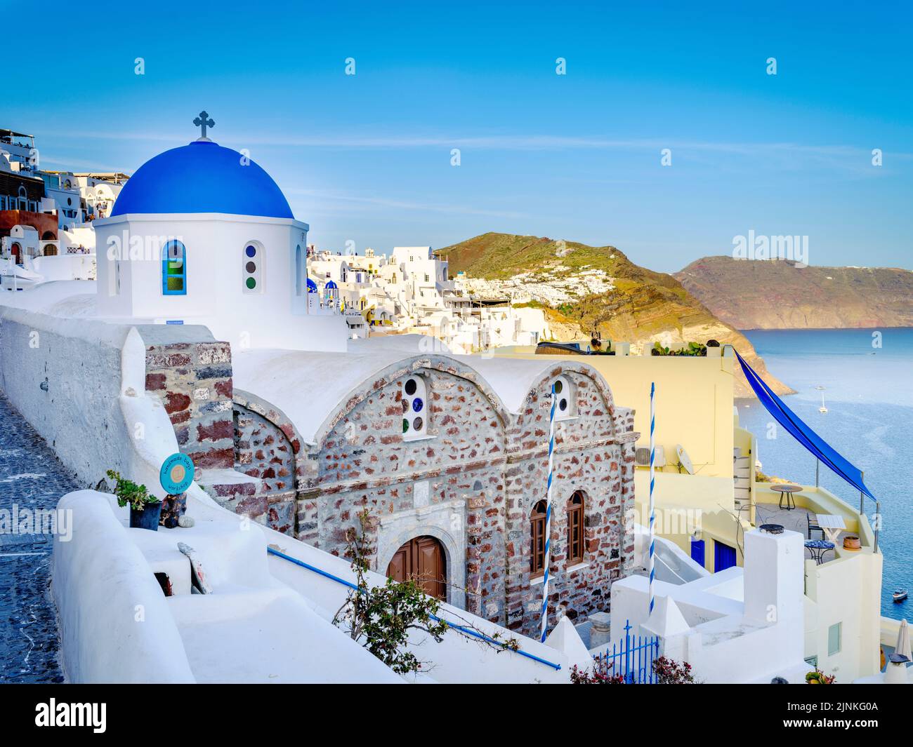 Classic Blue Domes,Church and White Architecture Santorini , Oia,Greece ...