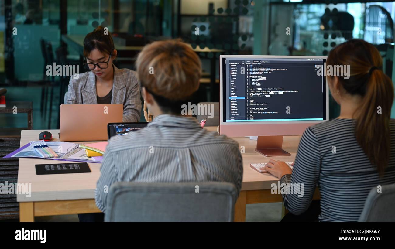 Cloud programer hi-res stock photography and images - Alamy