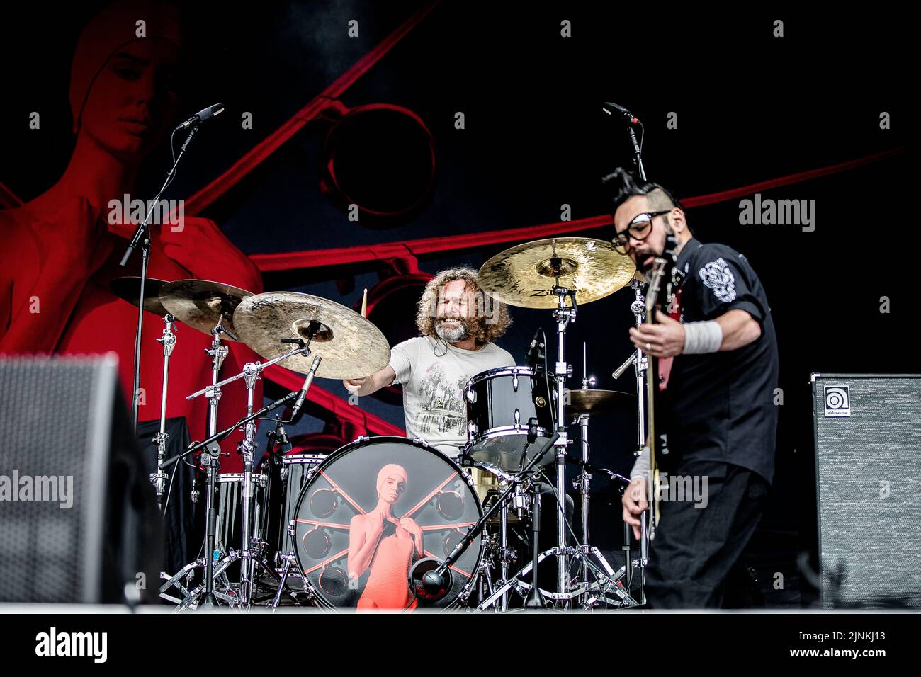 Feeder band hi-res stock photography and images - Alamy
