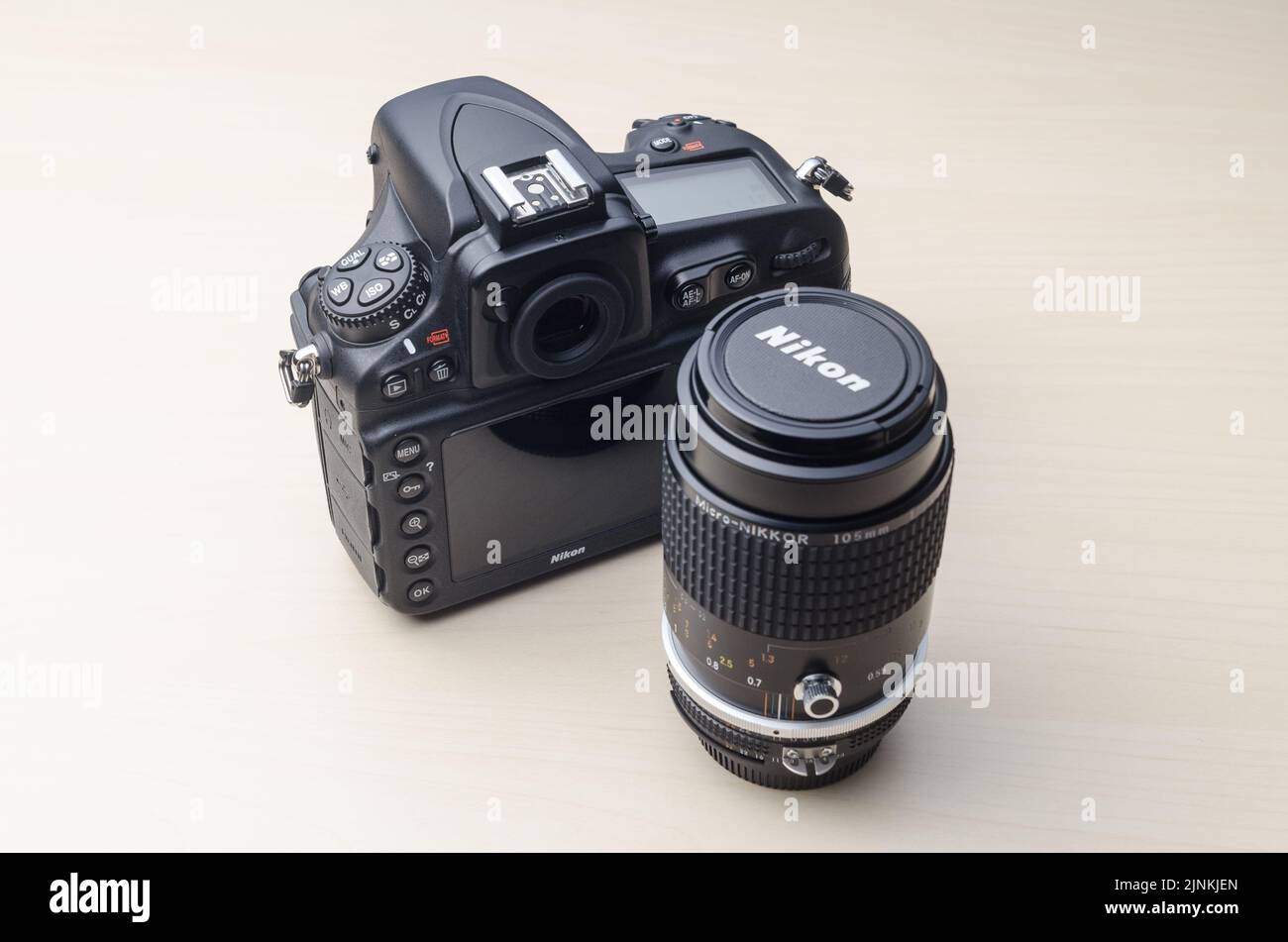 Digital single lens reflex camera hi-res stock photography and images ...