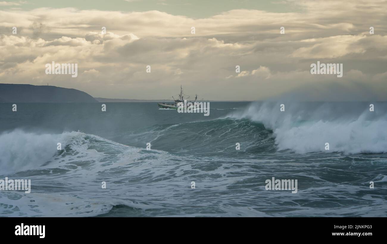 Stormy sea boat hi-res stock photography and images - Alamy