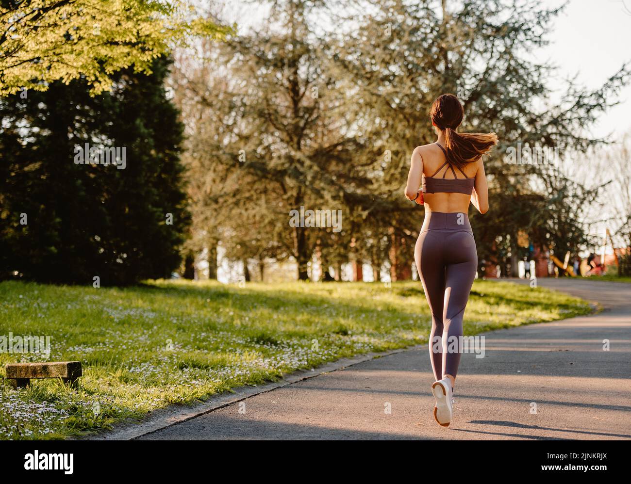 sportswoman, runner, woman runner, athlete, athletes, sportswomen ...