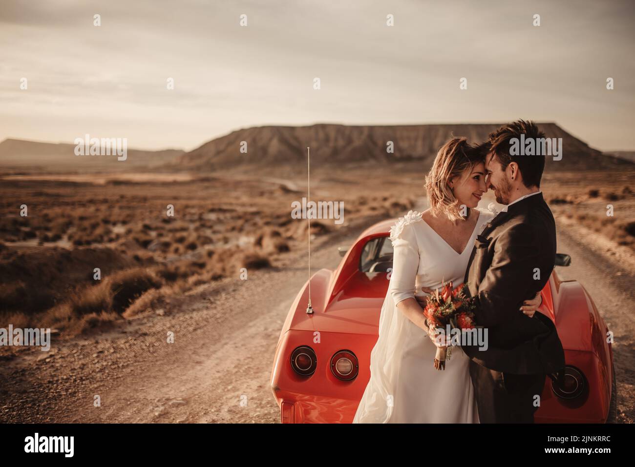 bonding, wedding couple, bardenas reales, roadtrip, wedding couples ...