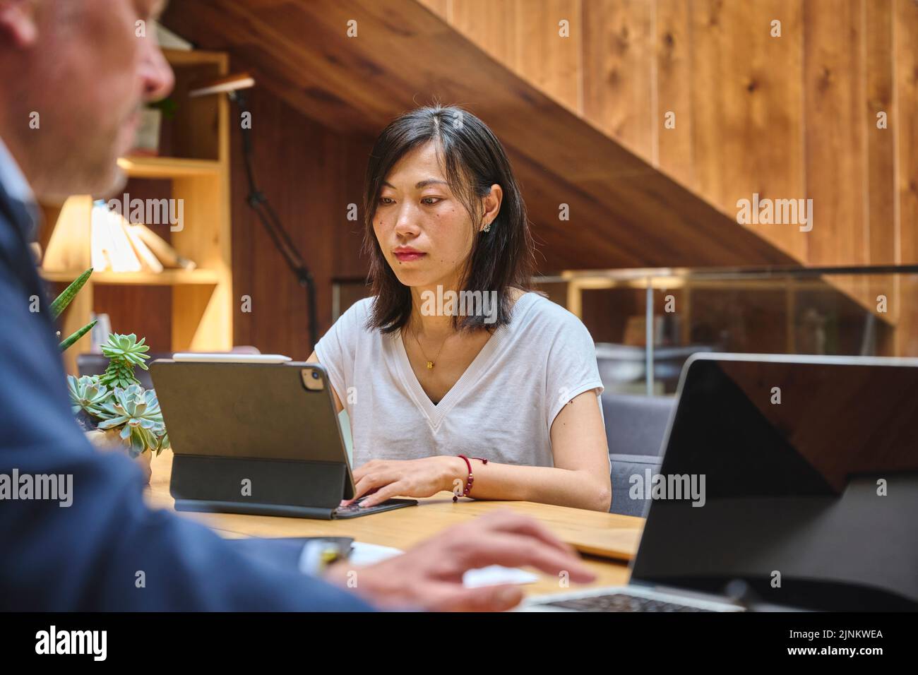 workplace, coworking, workplaces, workstation Stock Photo - Alamy