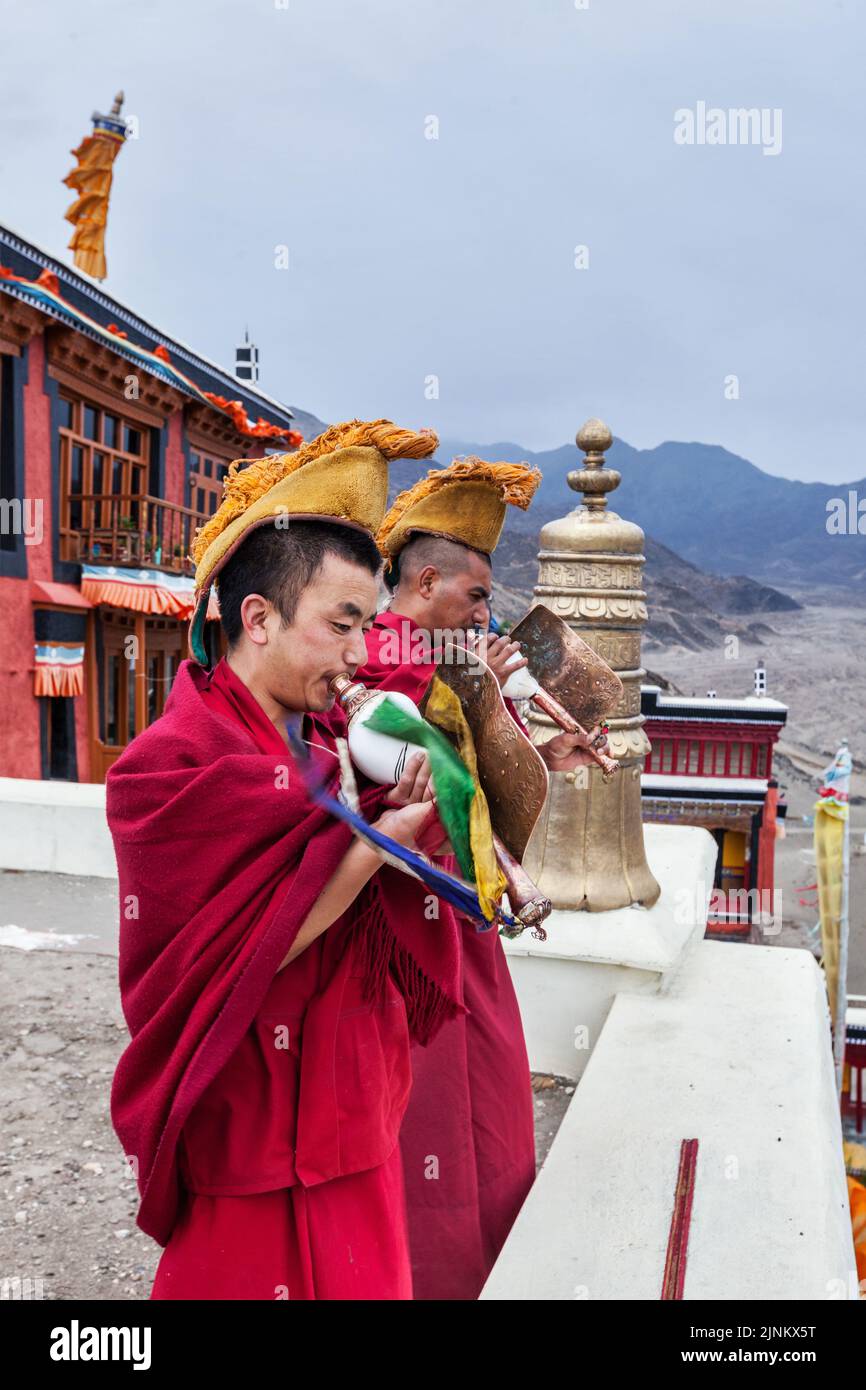 monastery, prayer, monk, thiksey gompa, monasteries, prayers, monks ...
