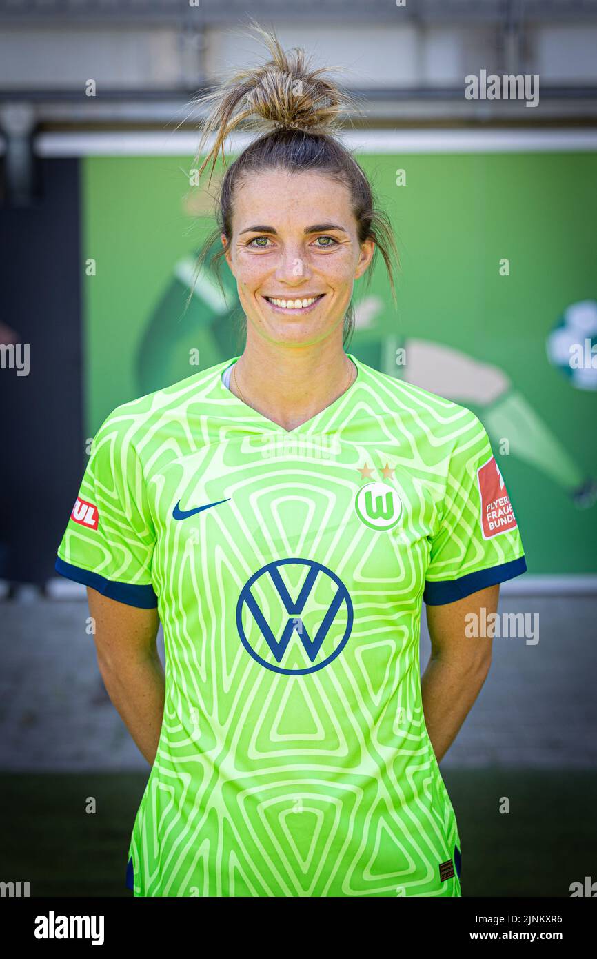 Wolfsburg, Germany. 11th Aug, 2022. Soccer: Women, team photo session ...