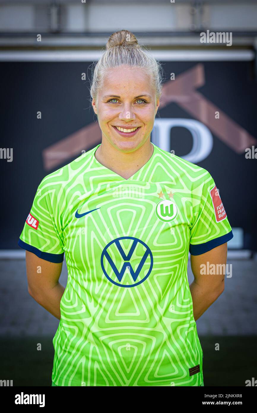 Wolfsburg, Germany. 11th Aug, 2022. Soccer: Women, team photo session ...