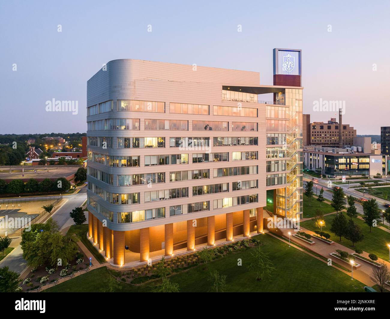 Contemporary university building hi-res stock photography and images ...