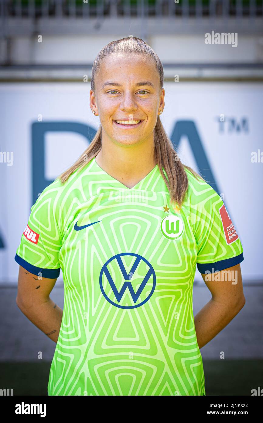 Wolfsburg, Germany. 11th Aug, 2022. Soccer: Women, team photo session ...