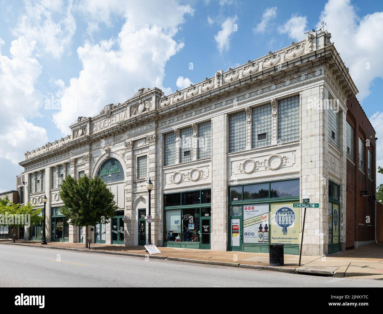 St louis building hi-res stock photography and images - Alamy
