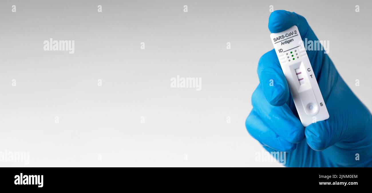 positive, corona virus, schnelltest, antigen test, positives Stock ...