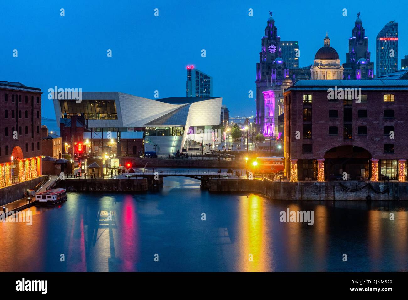 Liver building illuminated hi-res stock photography and images - Alamy