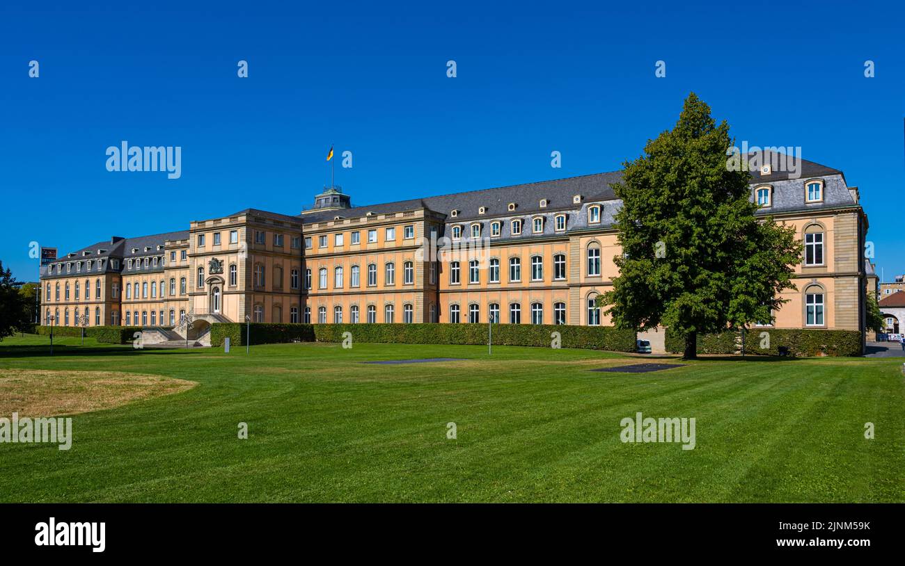 View of the back of the New Castle (Neues Schloss) in Stuttgart. Baden ...