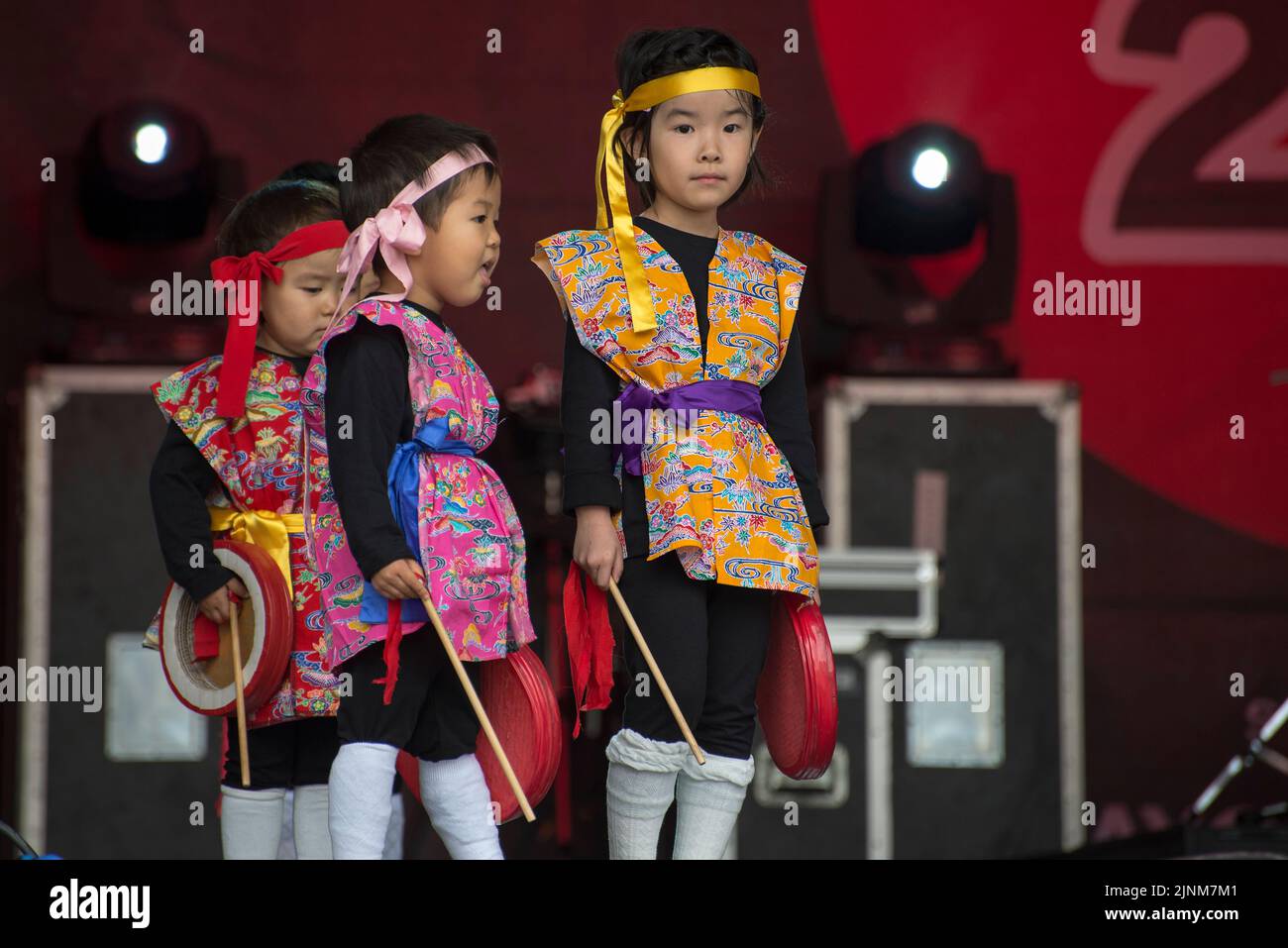 Japanese children dance hi-res stock photography and images - Alamy