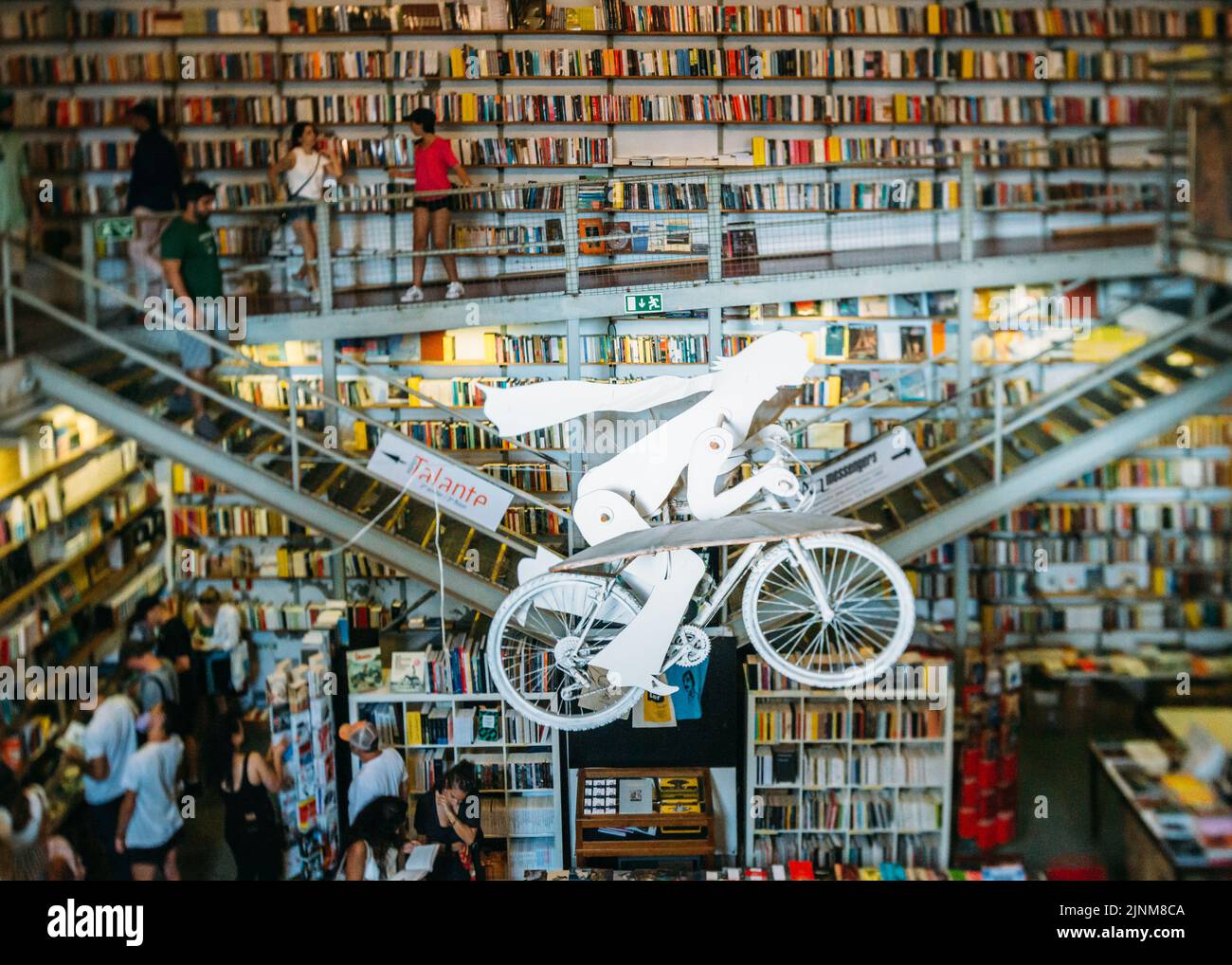 Alcantara ler devagar hi-res stock photography and images - Alamy