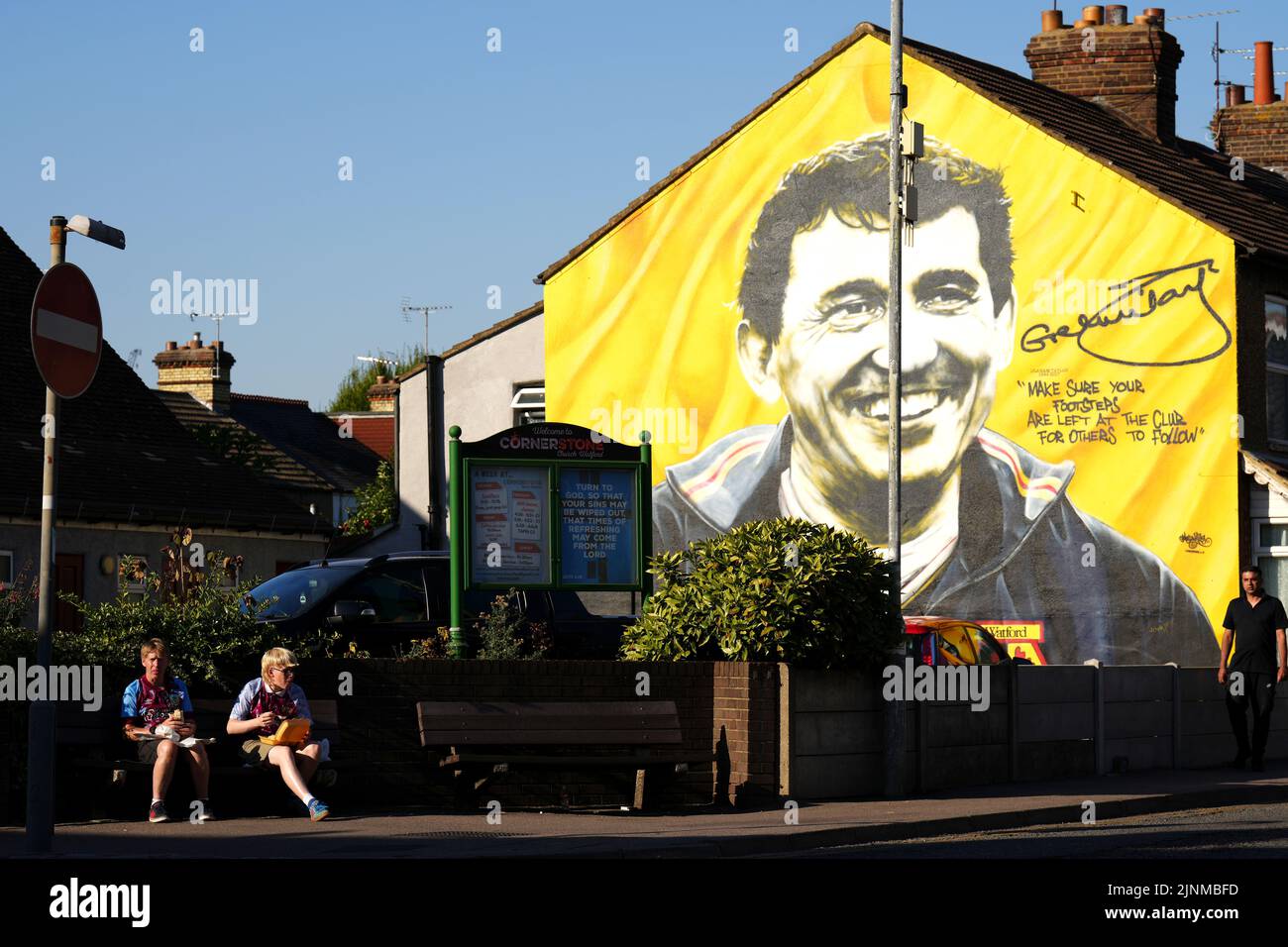 Graham taylor stand hi-res stock photography and images - Alamy