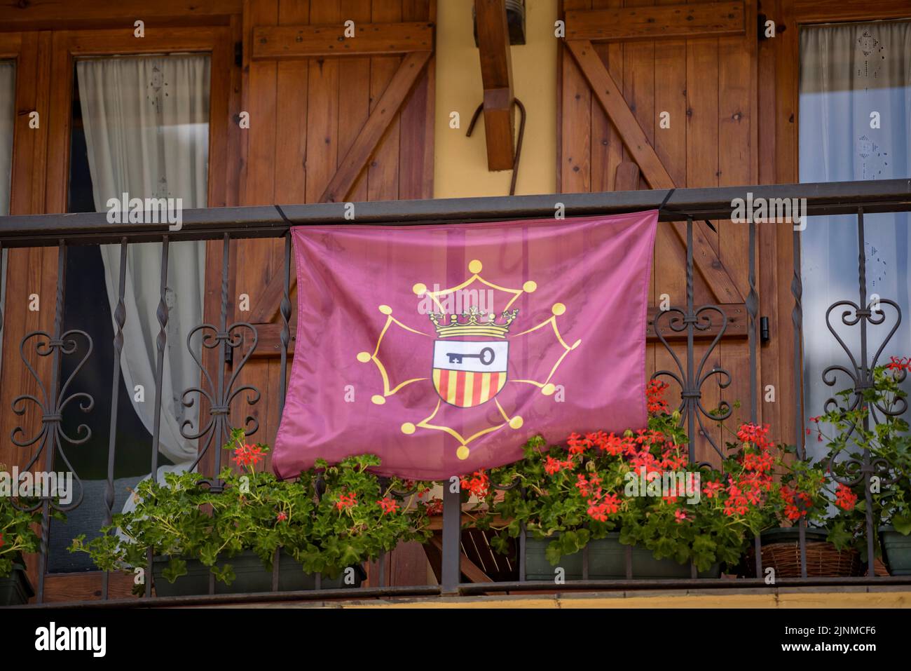 Bandera de midi pirineos hi-res stock photography and images - Alamy