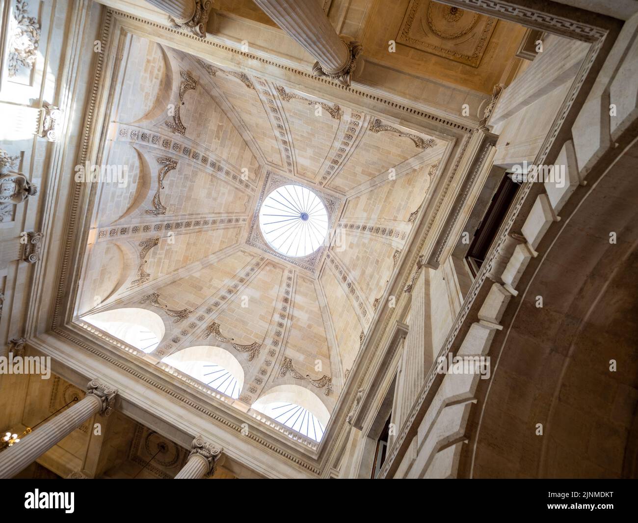 View vault and bows inside of the Opera house Stock Photo - Alamy