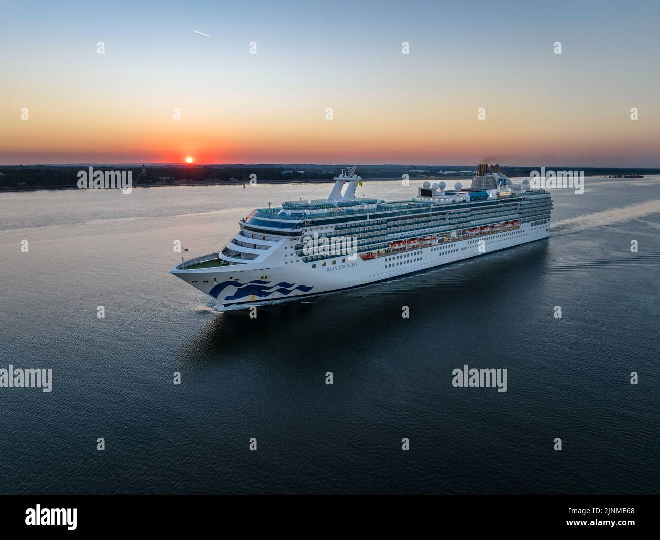 Ms Island Princess is a Coral-class cruise ship for the Princess ...