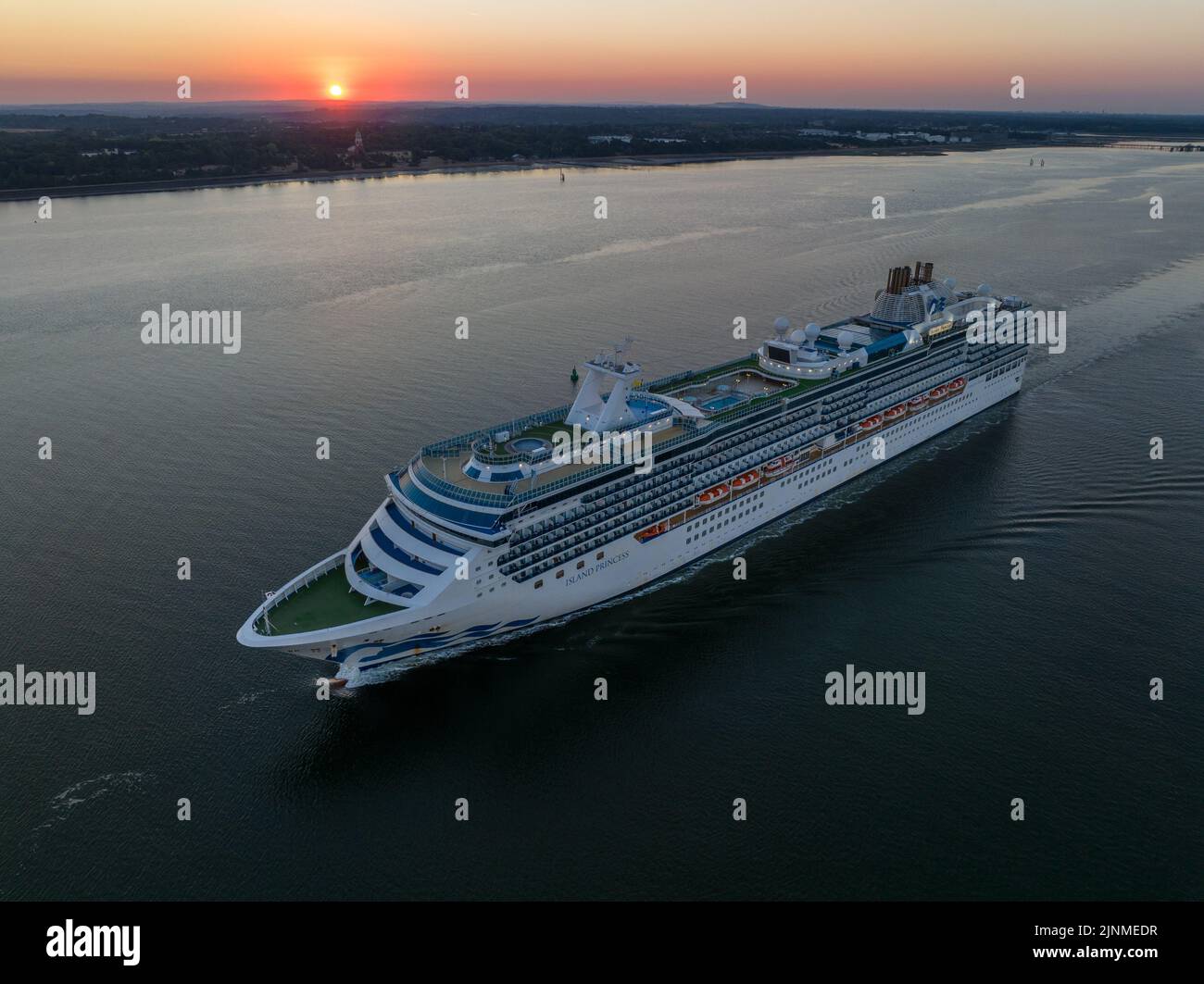 Ms Island Princess is a Coral-class cruise ship for the Princess ...