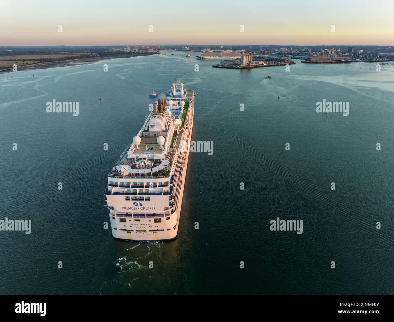 Ms Island Princess is a Coral-class cruise ship for the Princess ...