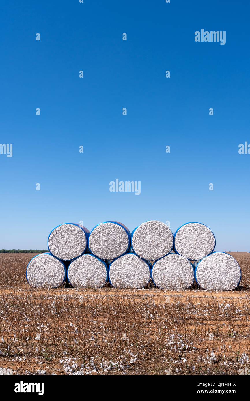 Bale of fabric hi-res stock photography and images - Alamy