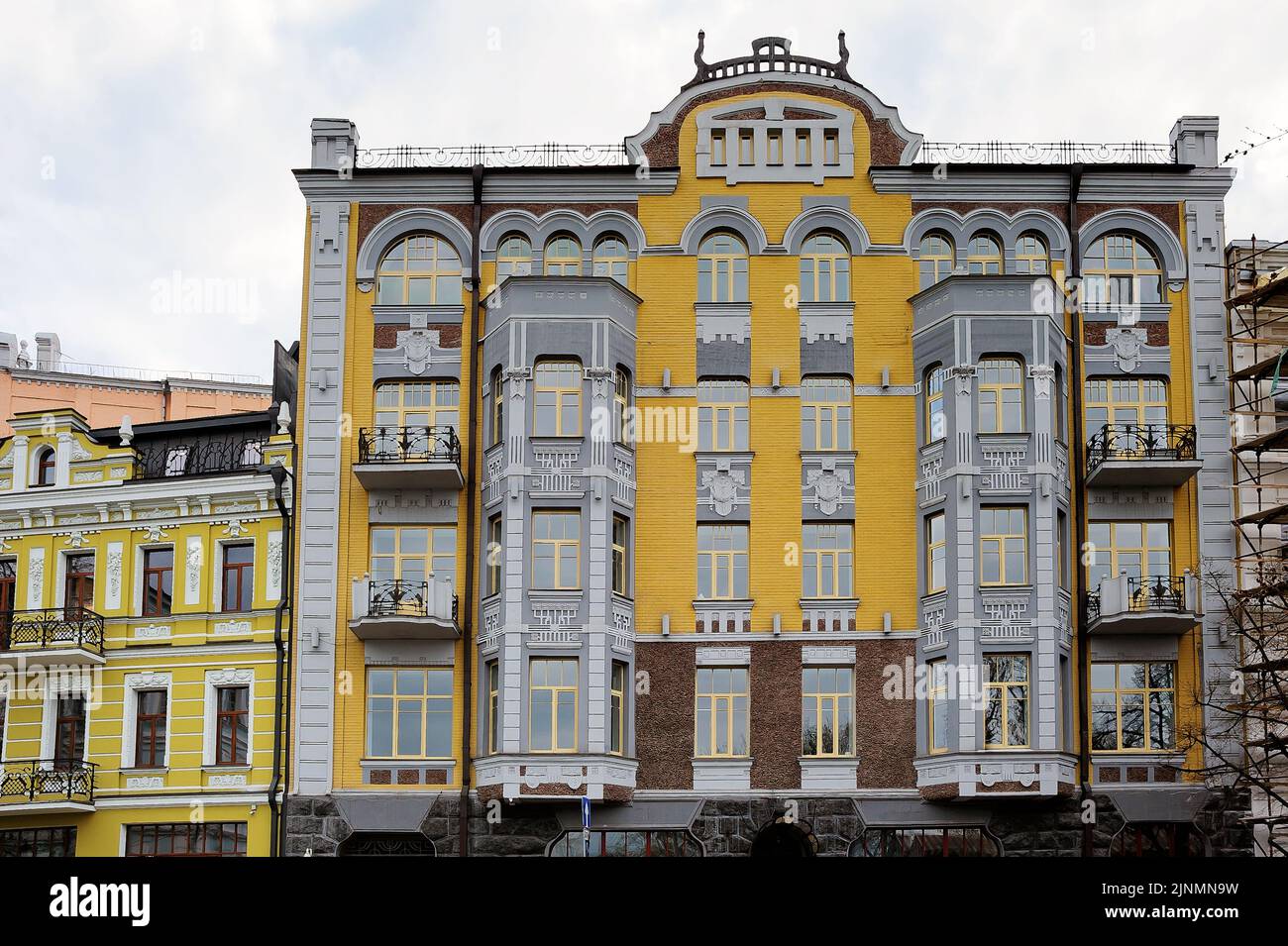 Facade of an old historic building in Kyiv, Ukraine Stock Photo - Alamy