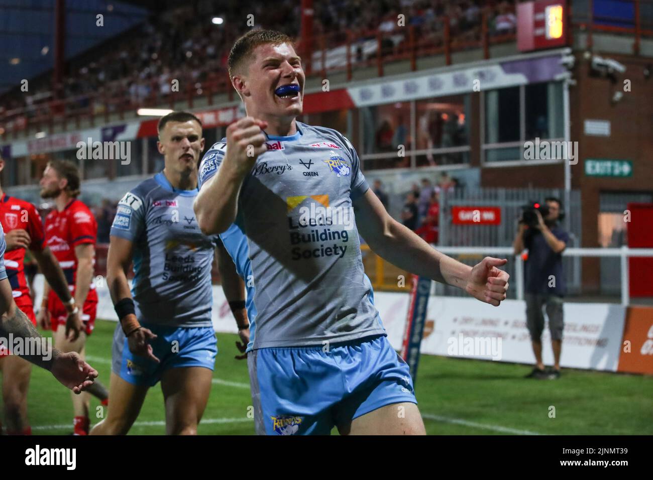 Morgan Gannon #21 of Leeds Rhinos celebrates his try Stock Photo - Alamy
