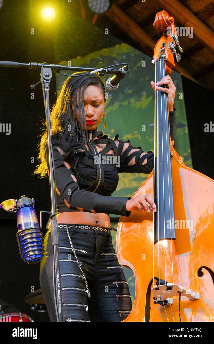 Angelique Francis, Canmore Folk Music Festival, Canmore, Alberta ...