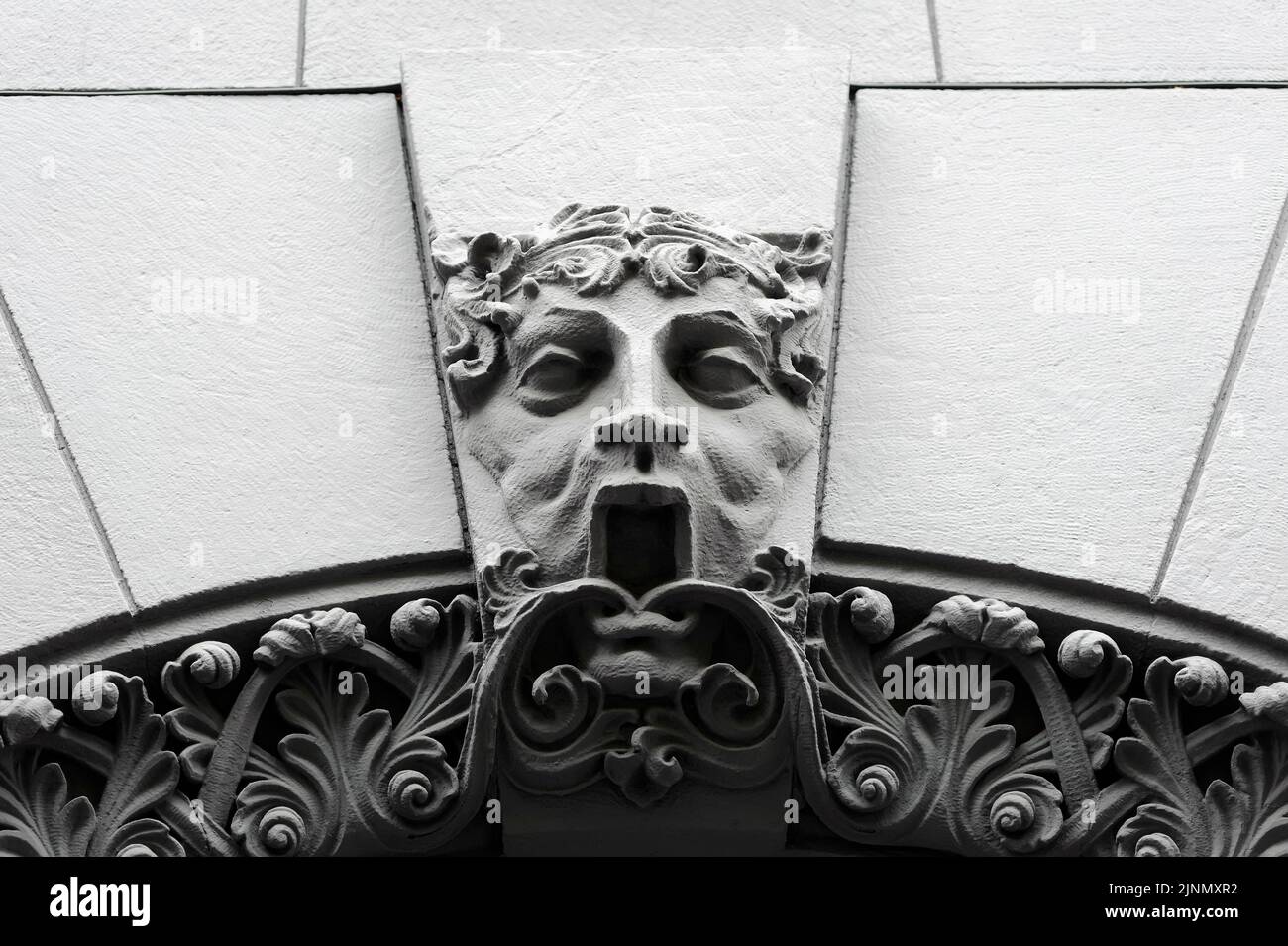 Mascaron architecture in old building hi-res stock photography and ...