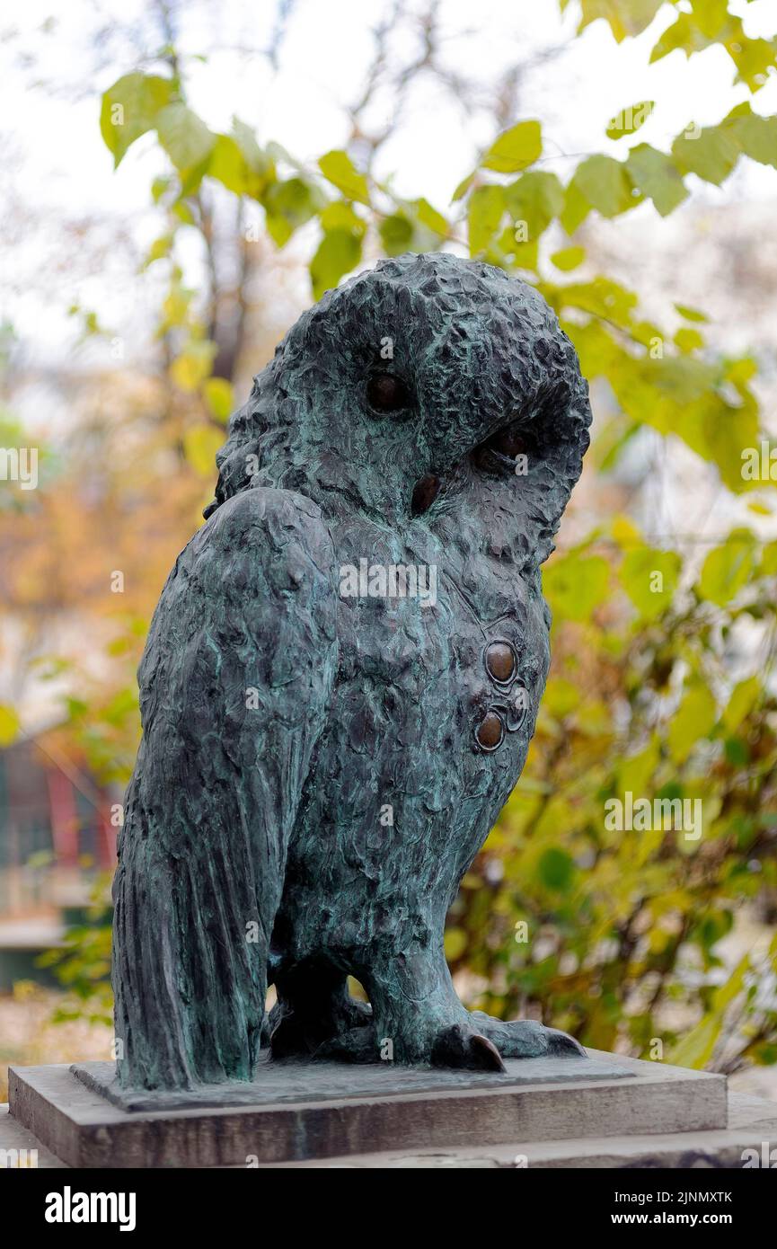 Owl statue in the park in Kyiv Ukraine Stock Photo - Alamy