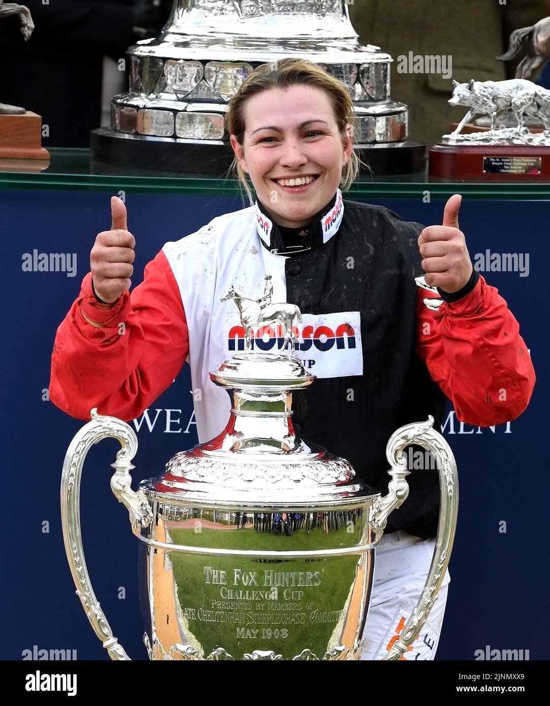 Female jump jockey hi-res stock photography and images - Alamy