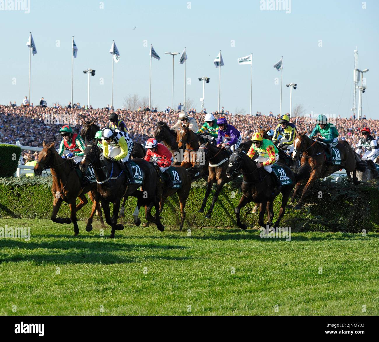 The grand national aintree hi-res stock photography and images - Alamy