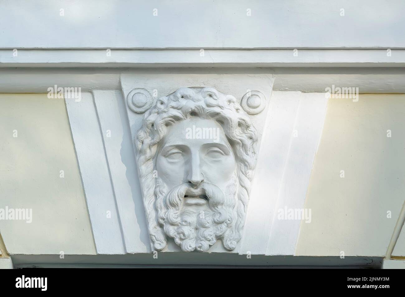 Male mascaron hi-res stock photography and images - Alamy