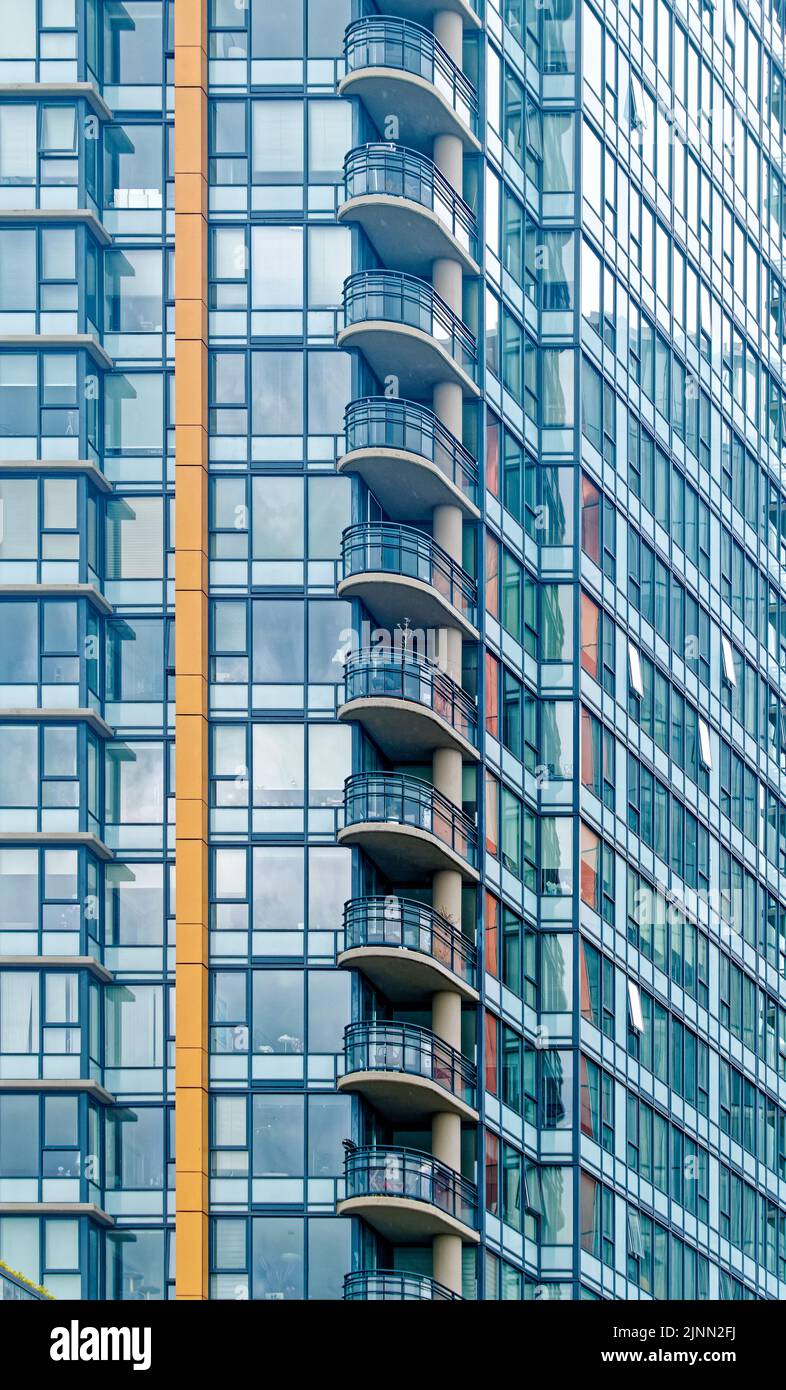 Modern Office Tower in Vancouver Stock Photo - Alamy