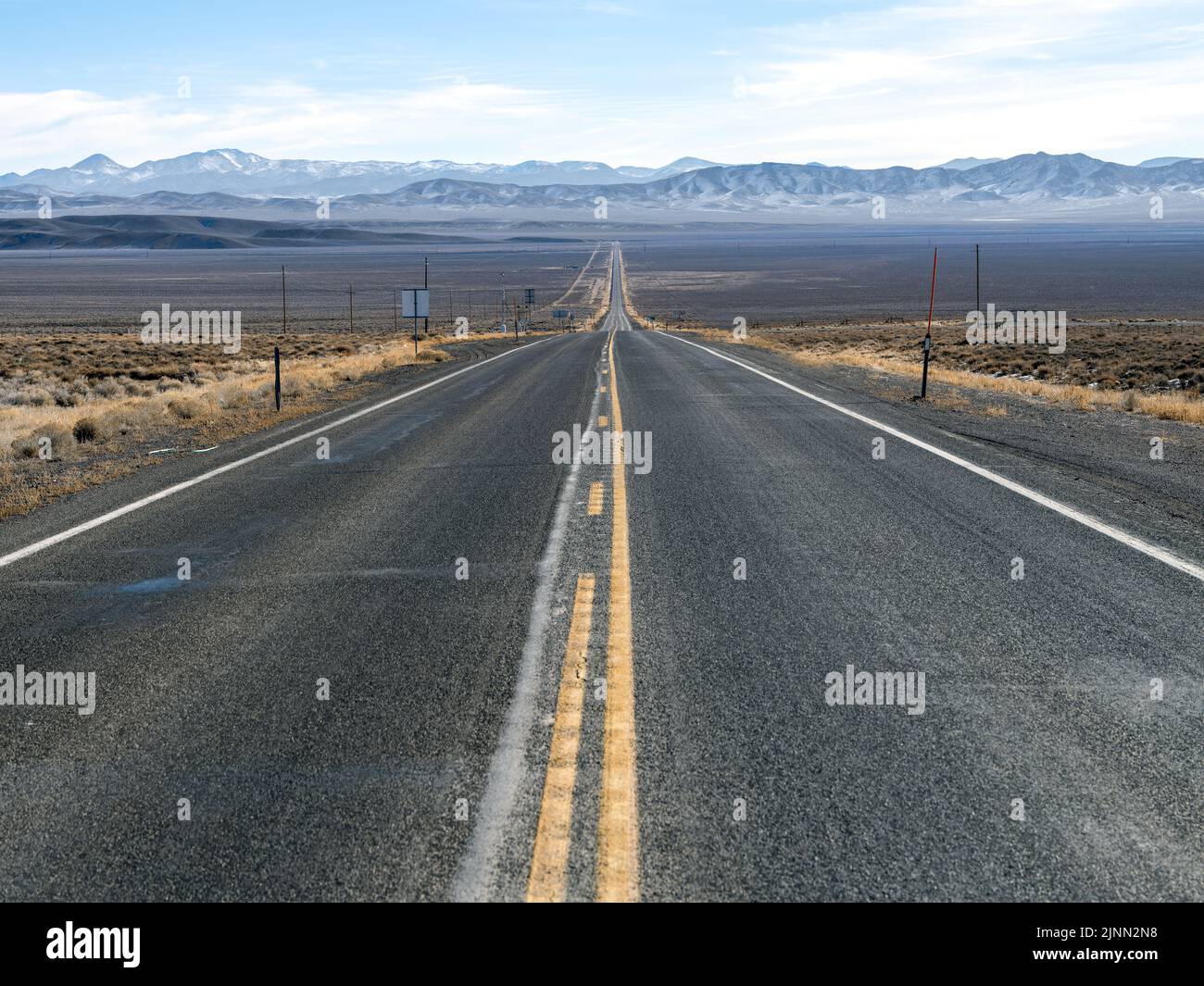 Winding road nevada car hi-res stock photography and images - Alamy
