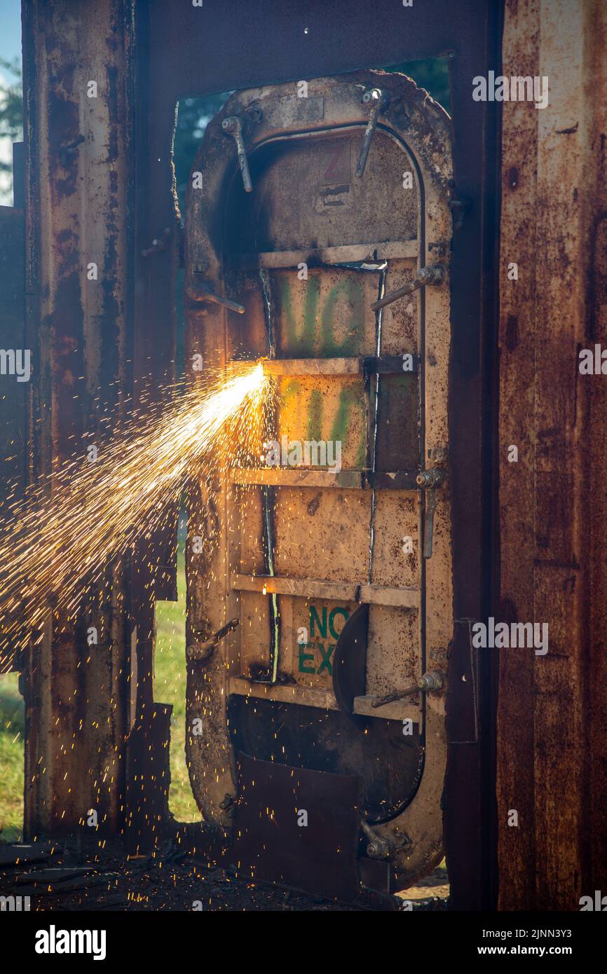 U.S. Marines and airmen attached to the Method of Entry School, Weapons ...