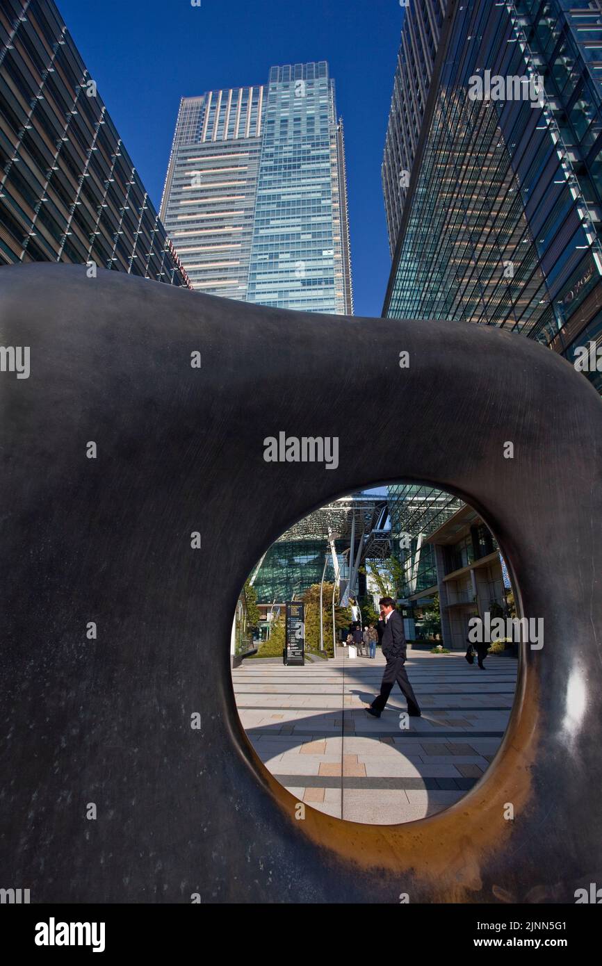 High-rise buildings and sculpture Tokyo Midtown Roppongi Tokyo Japan ...