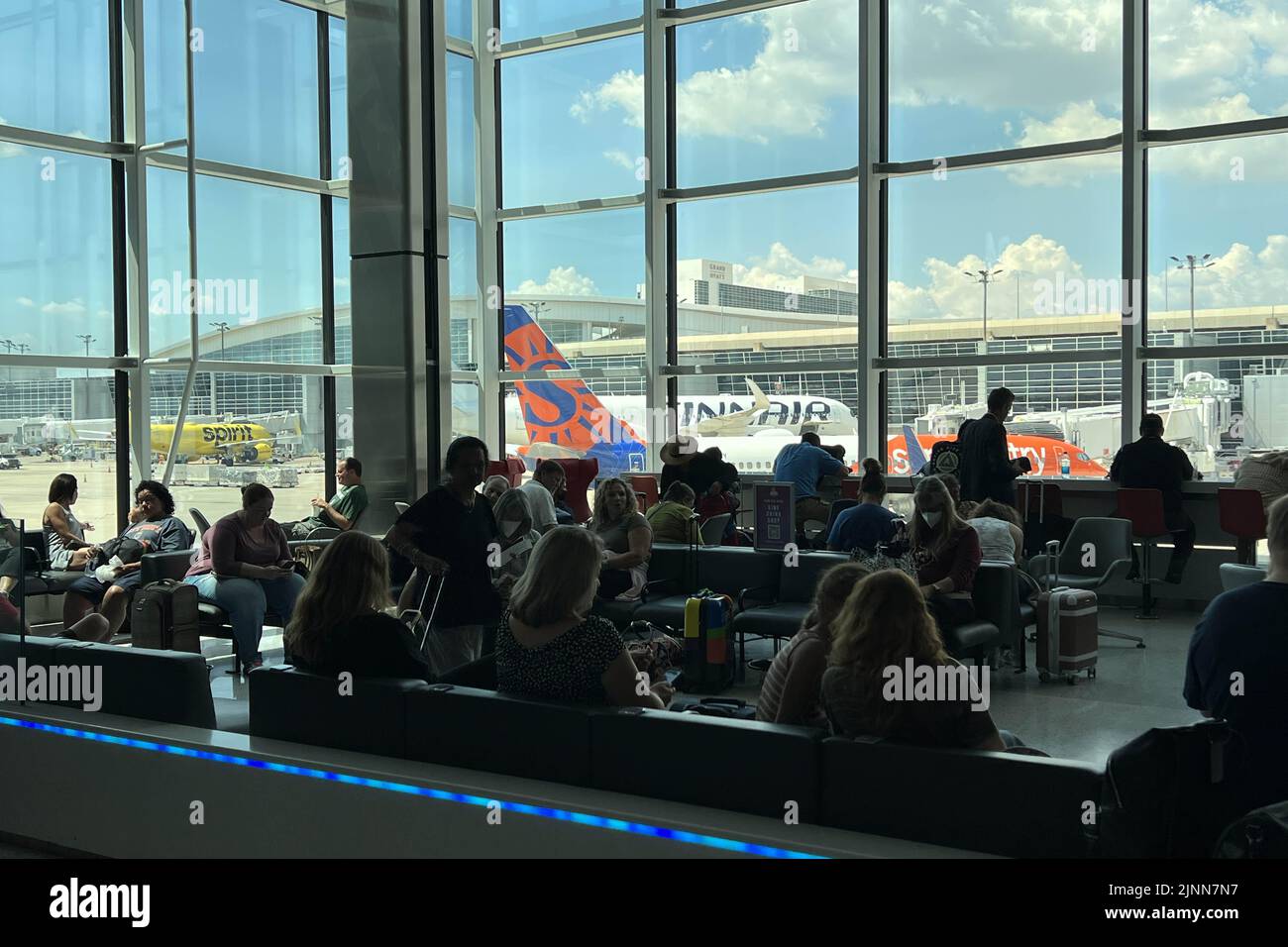 Dfw airport terminal d hi-res stock photography and images - Alamy