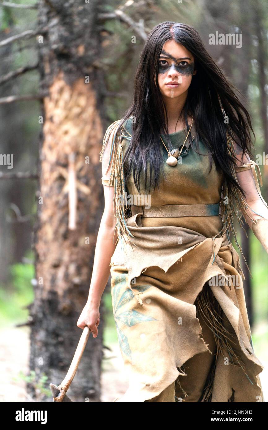 Prey 2022 and amber midthunder hi-res stock photography and images - Alamy