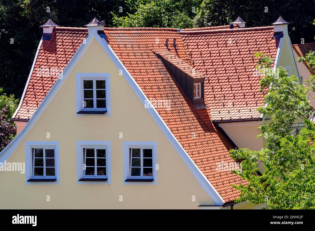 Dormer roof hi-res stock photography and images - Alamy