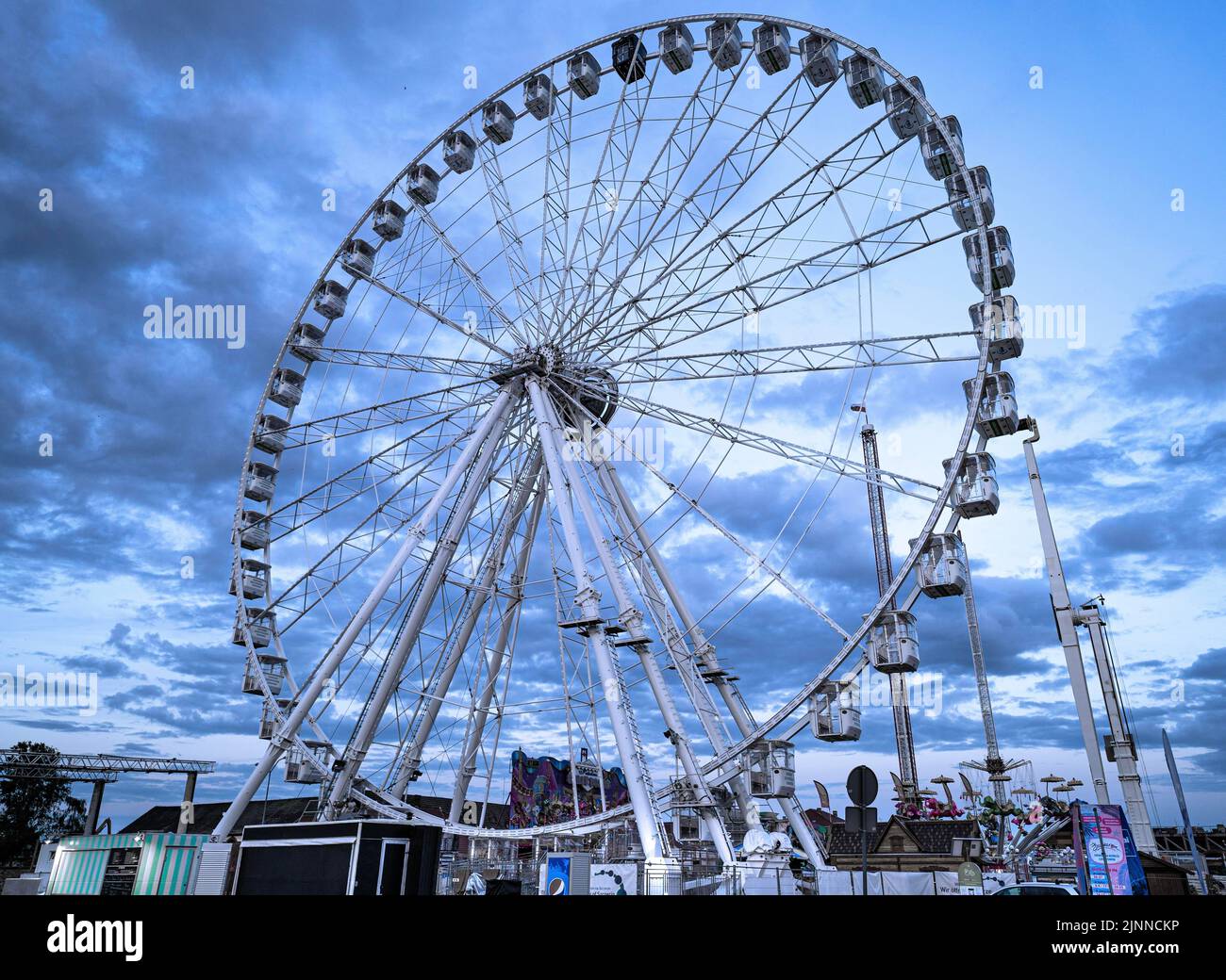 Empty Ferris wheel in Szczecin, Poland Stock Photo - Alamy