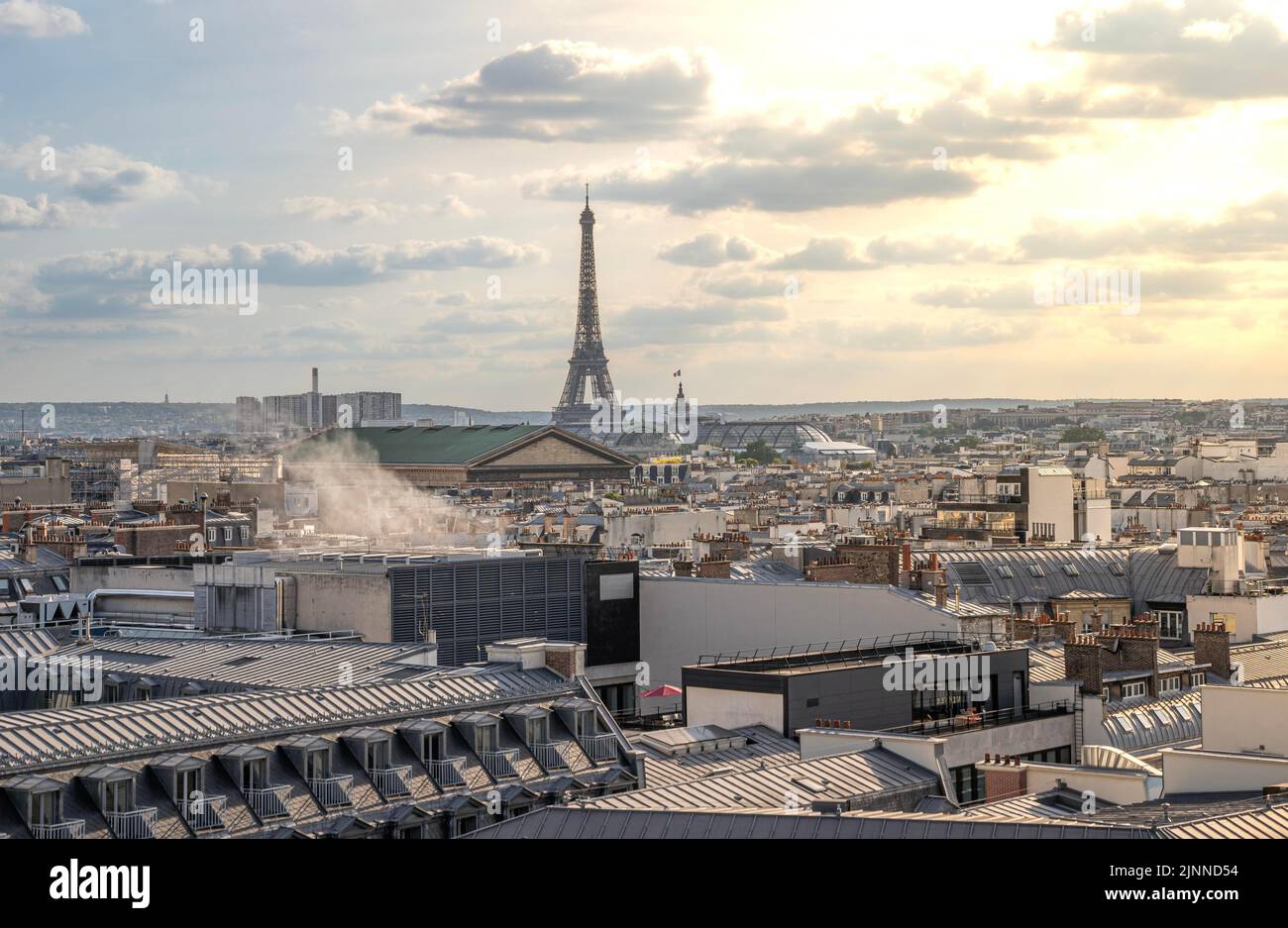 Paris skyline photography hi-res stock photography and images - Alamy